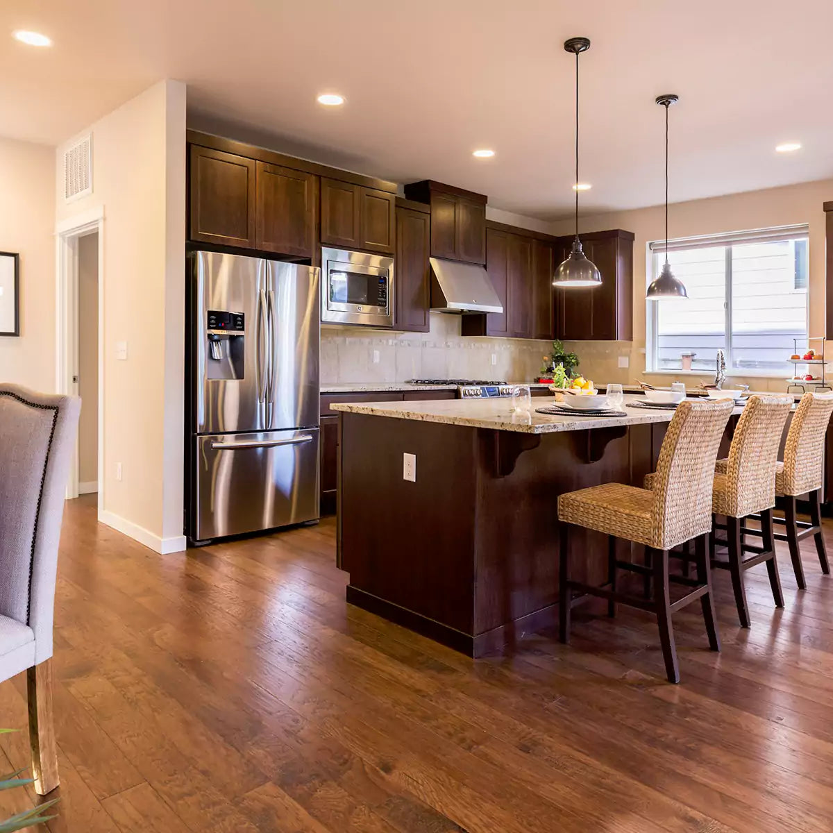 Kitchen Island Light Height Guide (Include Calculator) – Homebaa